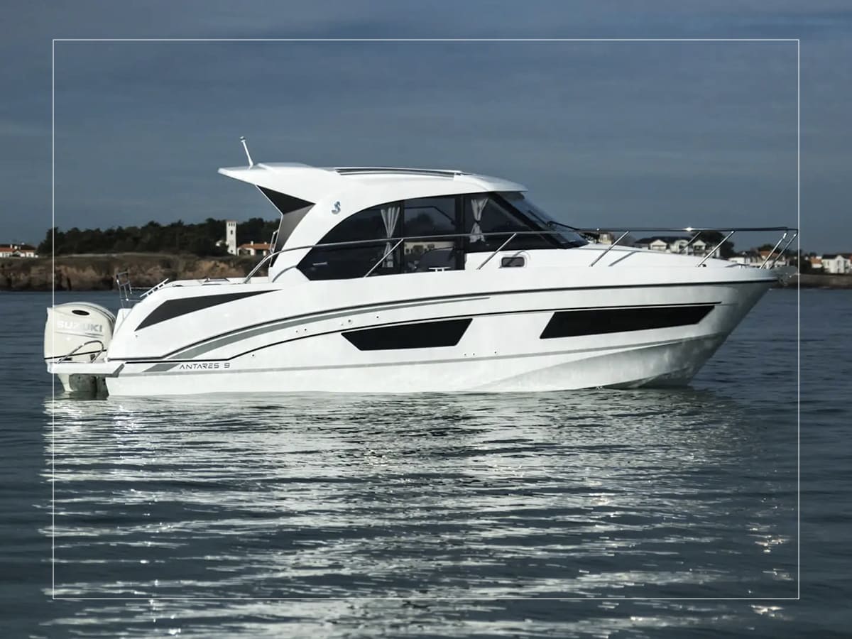Review of Beneteau Antares 9 - why it was nominated for the 2019 Motor ...