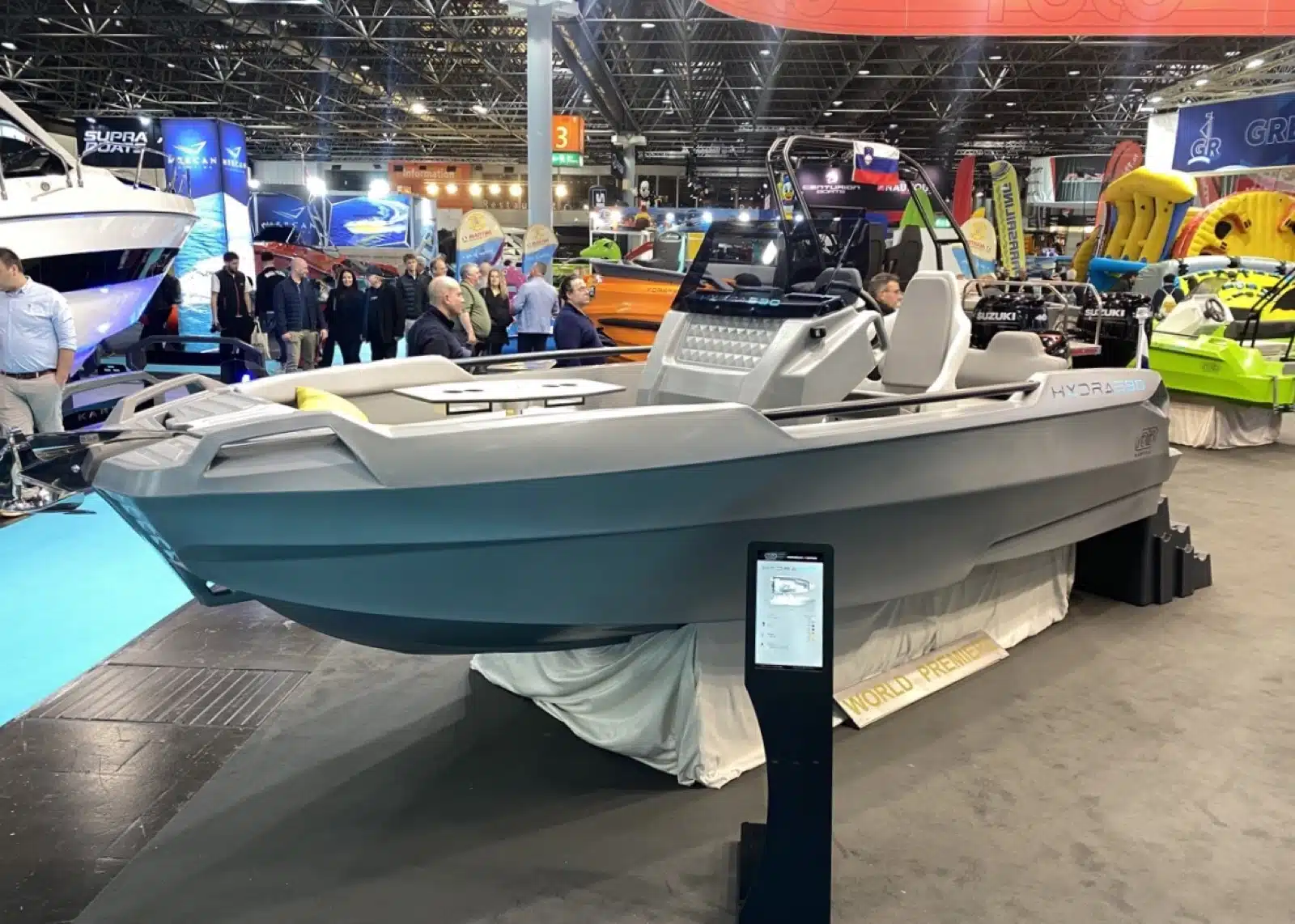 Innovative Roto Hydra 530: Remarkable Open Rotomolded Boat for 2025